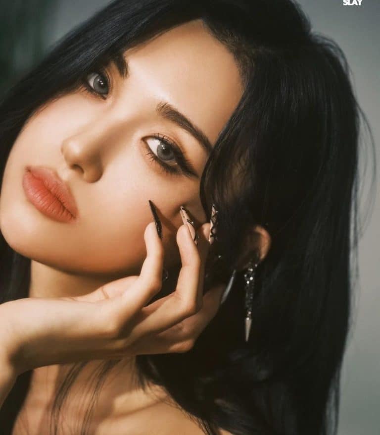 K-pop Idols Born in 2000 [Male & Female Stars List]
